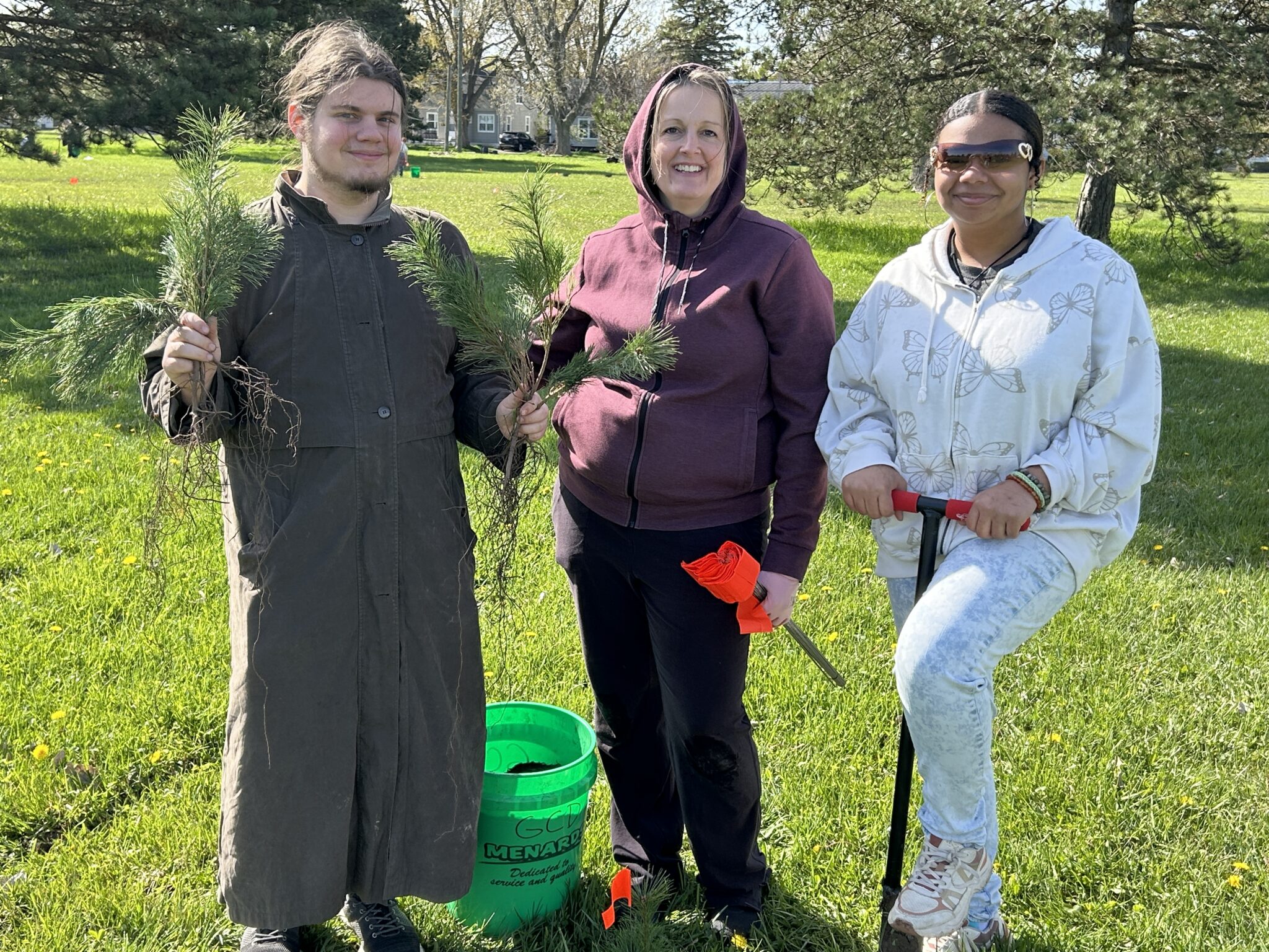 City of Flint celebrates Arbor Day with tree planting in Broome Park ...